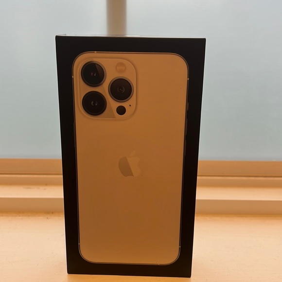 Apple | Cell Phones & Accessories | Empty Iphone 3 Pro Box | Poshmark